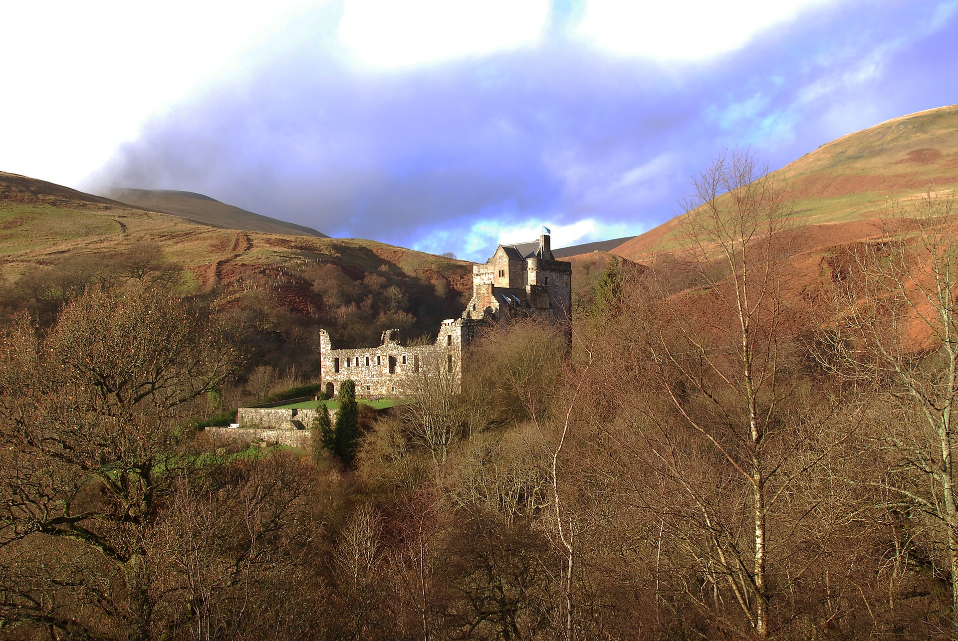 Scotland's Castles: A Journey Through Time and Legend - The Expert Camper